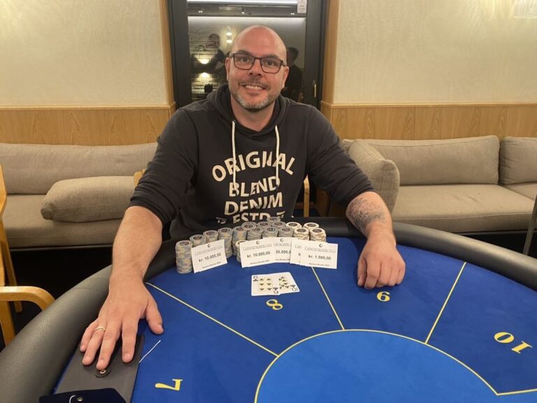 MEGA November dag 1B: Morten Munch Rasmussen fører an - Dansk Poker